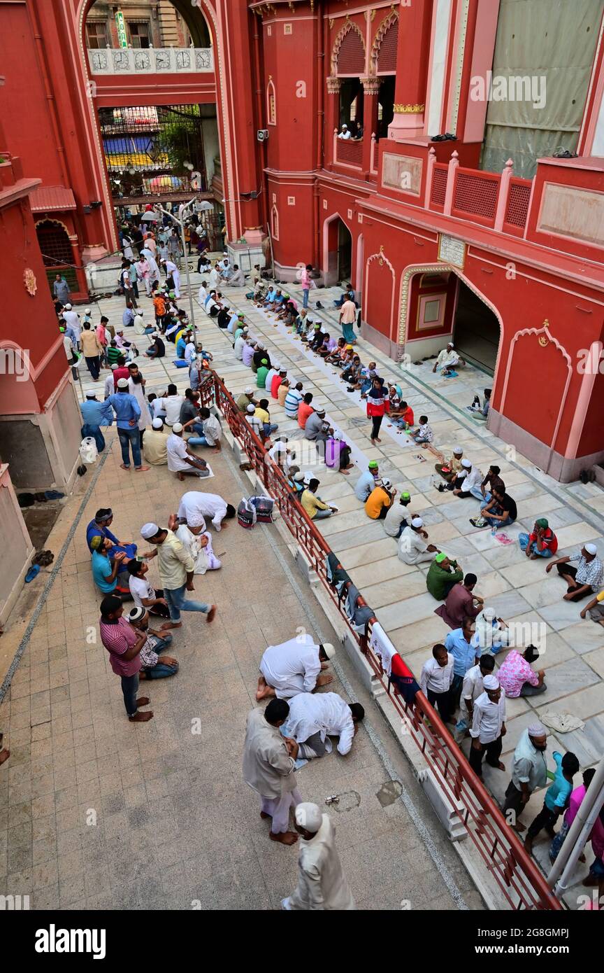KOLKATA, WEST BENGAL, INDIA - MAY 27 2019 : Muslim people breaking ...