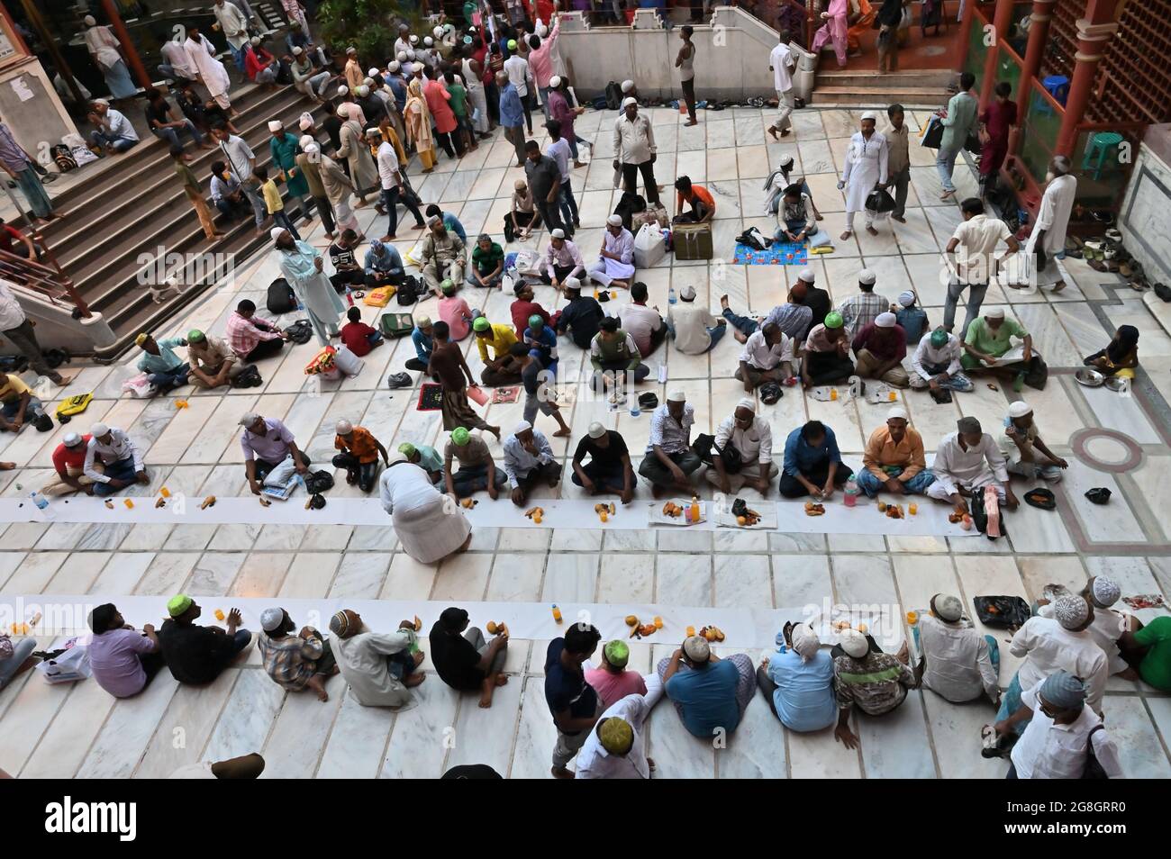 Indian people party hi-res stock photography and images - Alamy