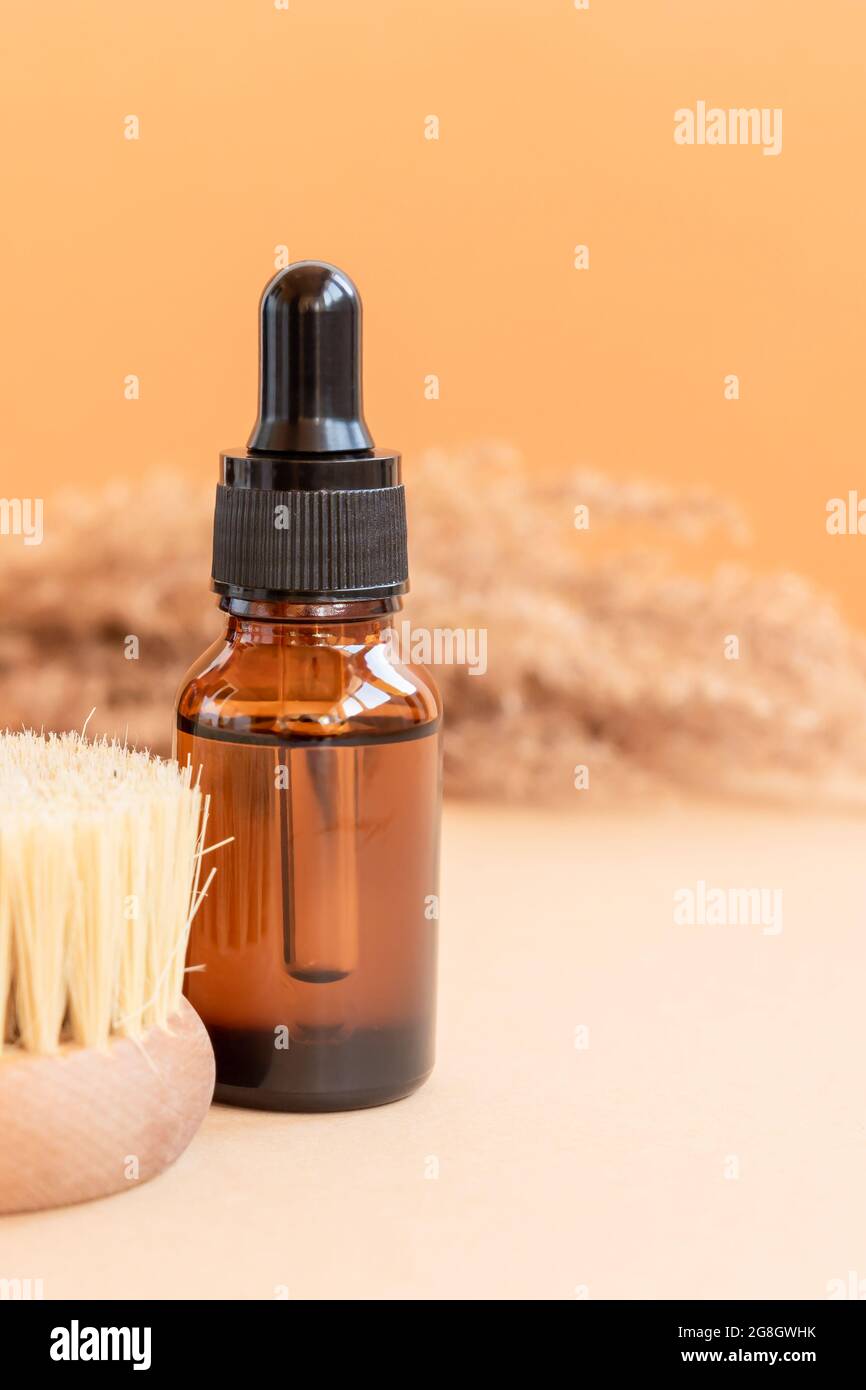 Pure bristle hi-res stock photography and images - Alamy