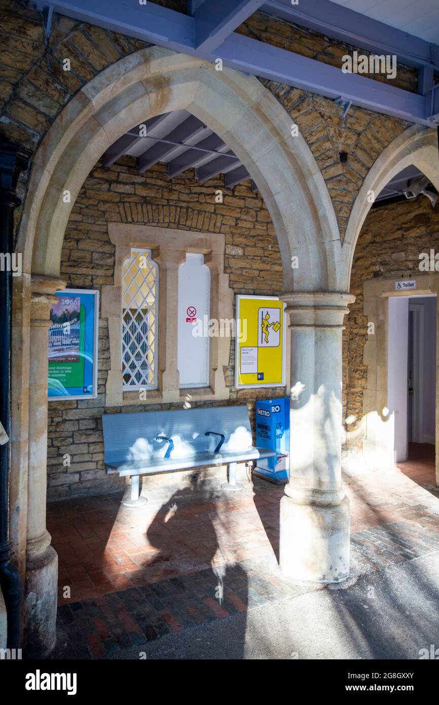 Battle east sussex station hi-res stock photography and images - Alamy