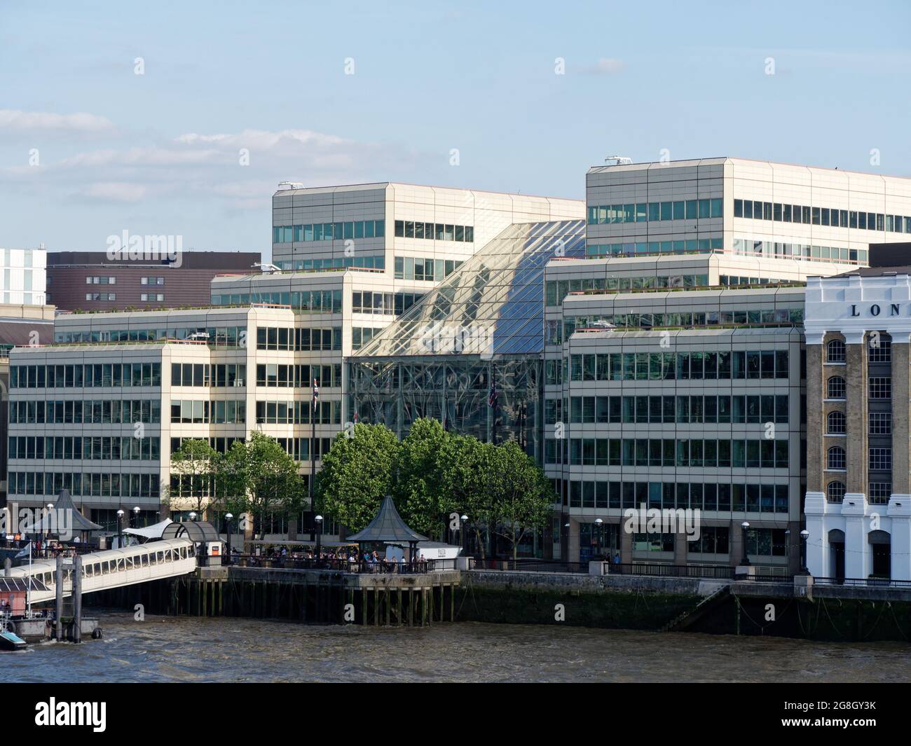 London architecture glass hi-res stock photography and images - Alamy