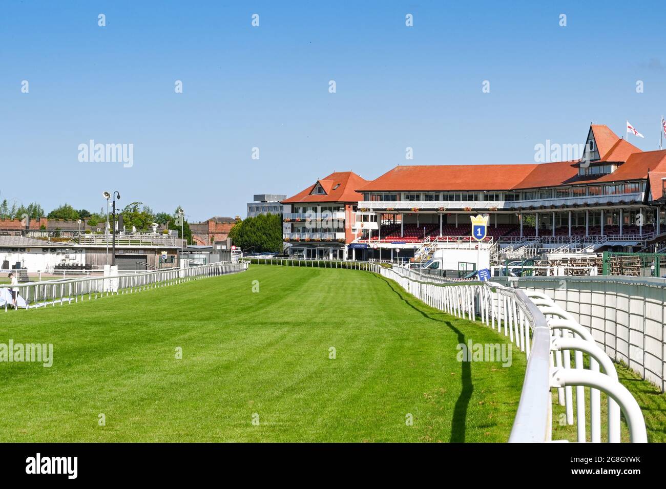 Chester racecourse hi-res stock photography and images - Alamy