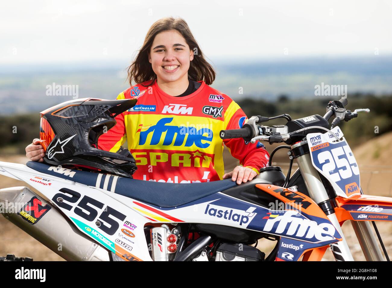Presentation of the first Spanish Women's Motocross Team for the World ...