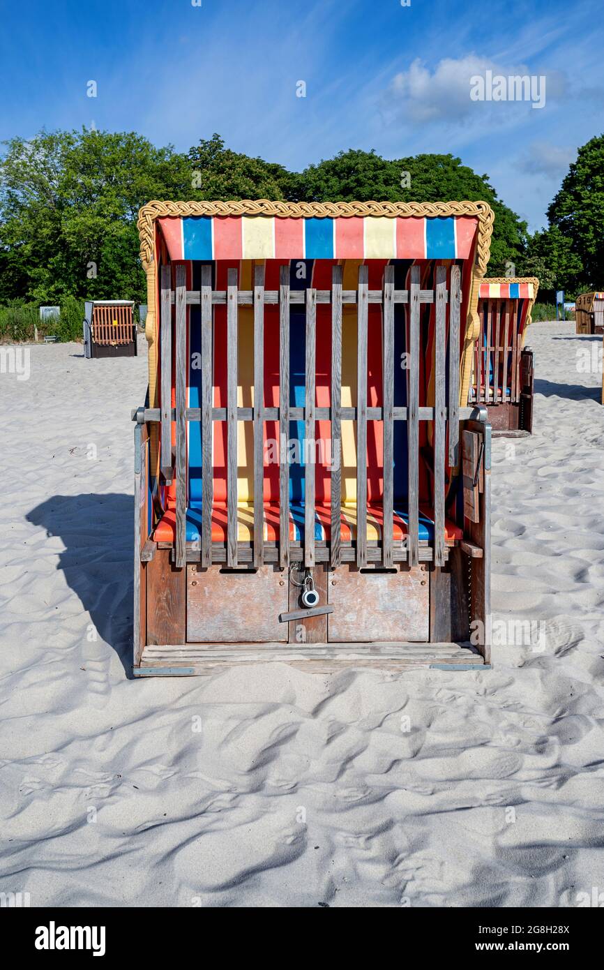 traditional Strandkorb beach chair at Baltic Sea beach Stock Photo - Alamy