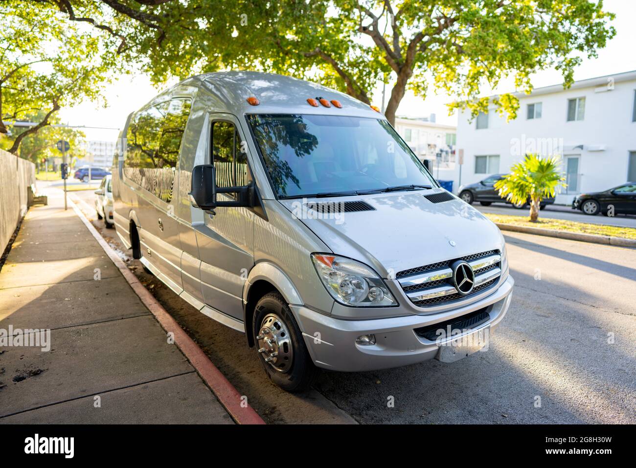 Mercedes sprinter hi-res stock photography and images - Alamy