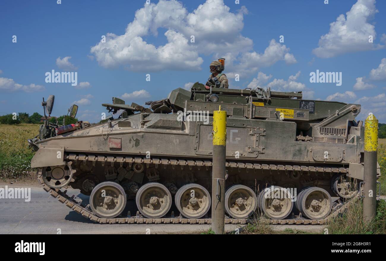A British army Warrior FV512 Mechanised Recovery Vehicle tank on ...