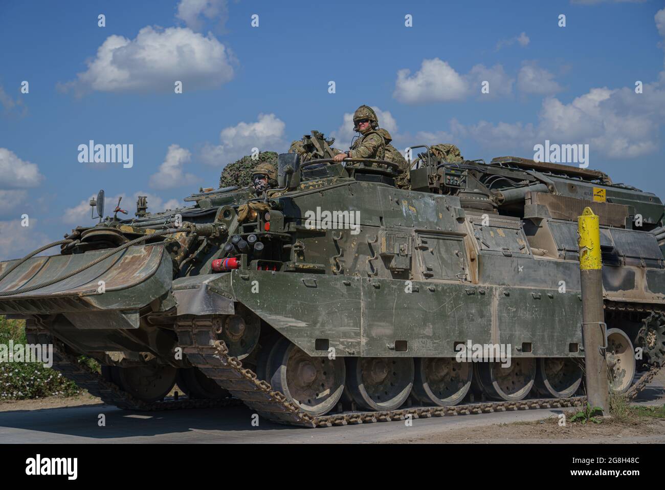 British Army Challenger Armored Repair and Recovery Vehicle (CRARRV) on ...