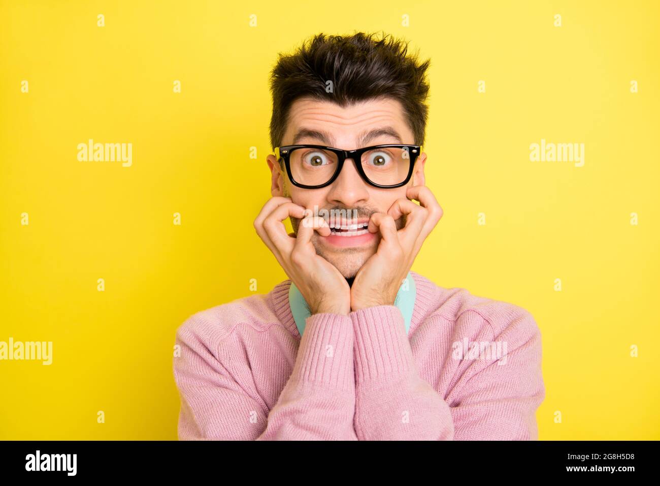 Bad teeth guy yellow teeth hi-res stock photography and images - Alamy