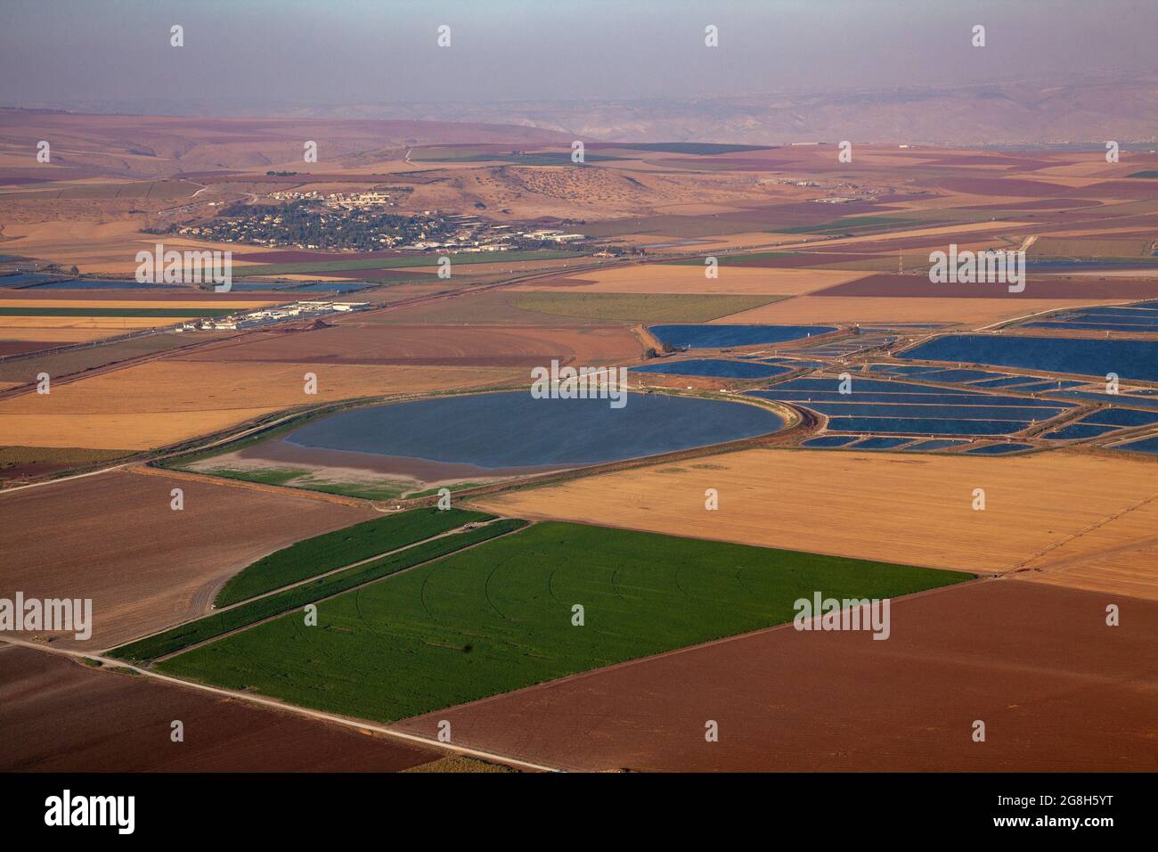 Summer view from the top of Mount Gilboa to the Jezreel Valley Stock ...