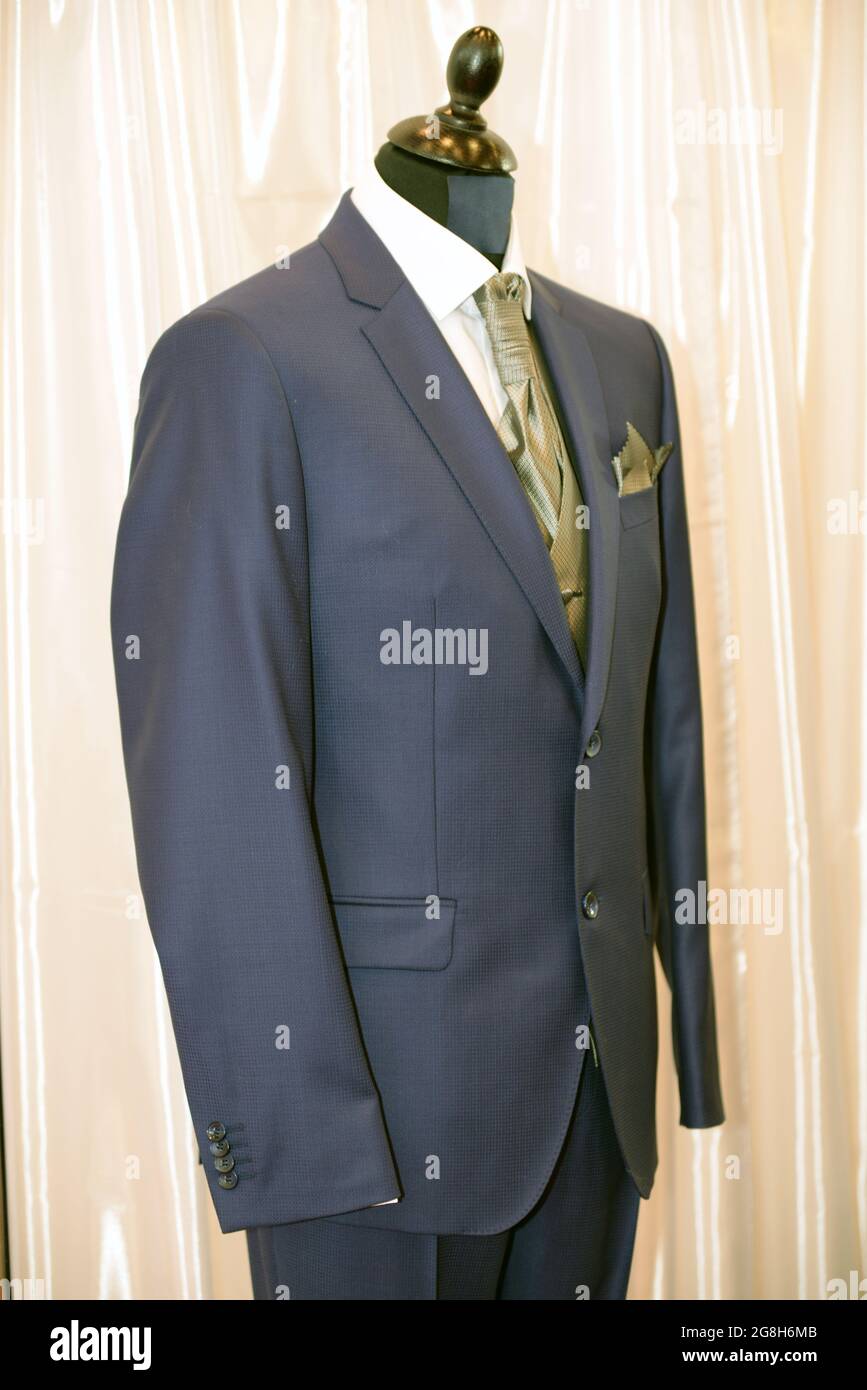 Wedding Suit On Mannequin High Resolution Stock Photography and Images ...