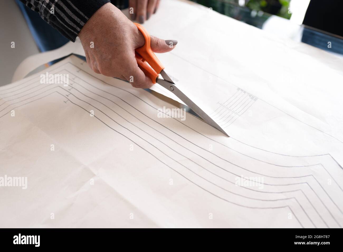 Cutting lines hi-res stock photography and images - Alamy