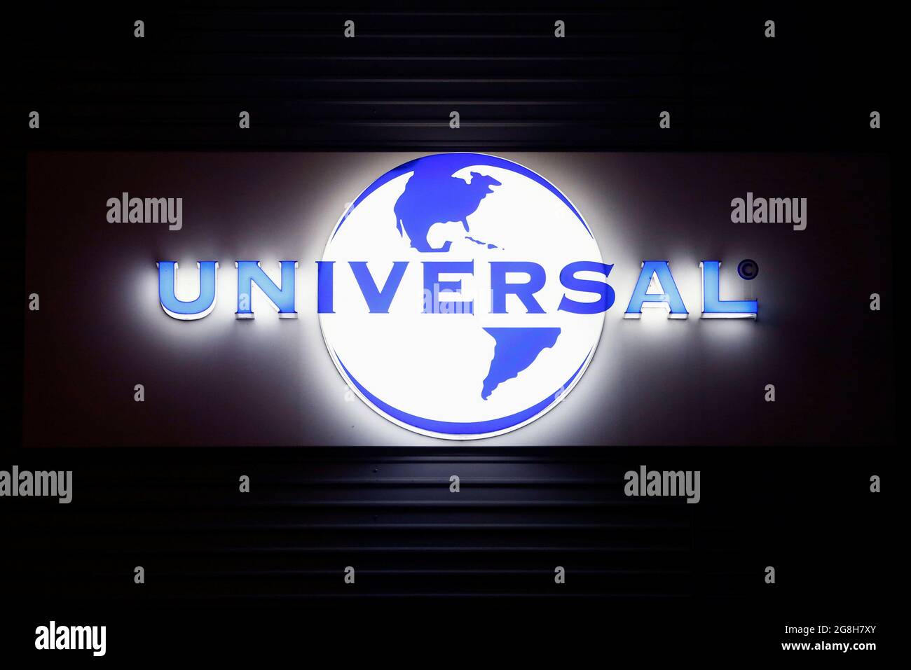 Umg logo hi-res stock photography and images - Alamy