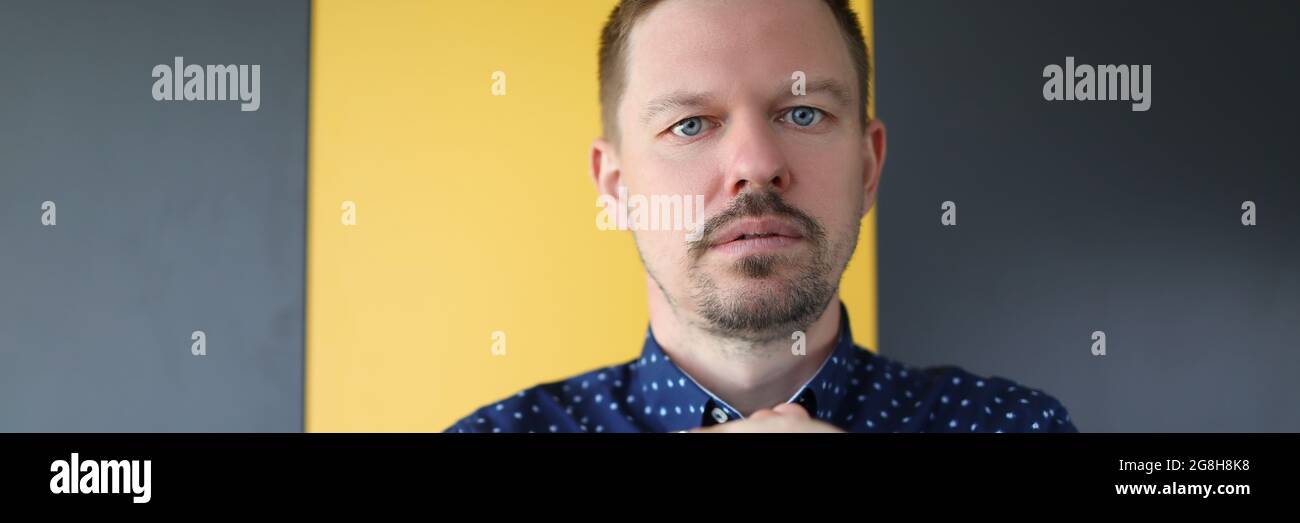Man folding his hands hi-res stock photography and images - Alamy