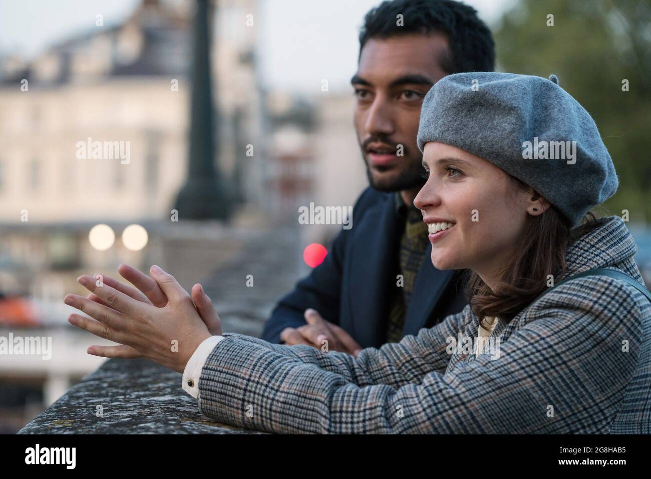 THE LAST LETTER FROM YOUR LOVER, from left: Nabhaan Rizwan, Felicity ...