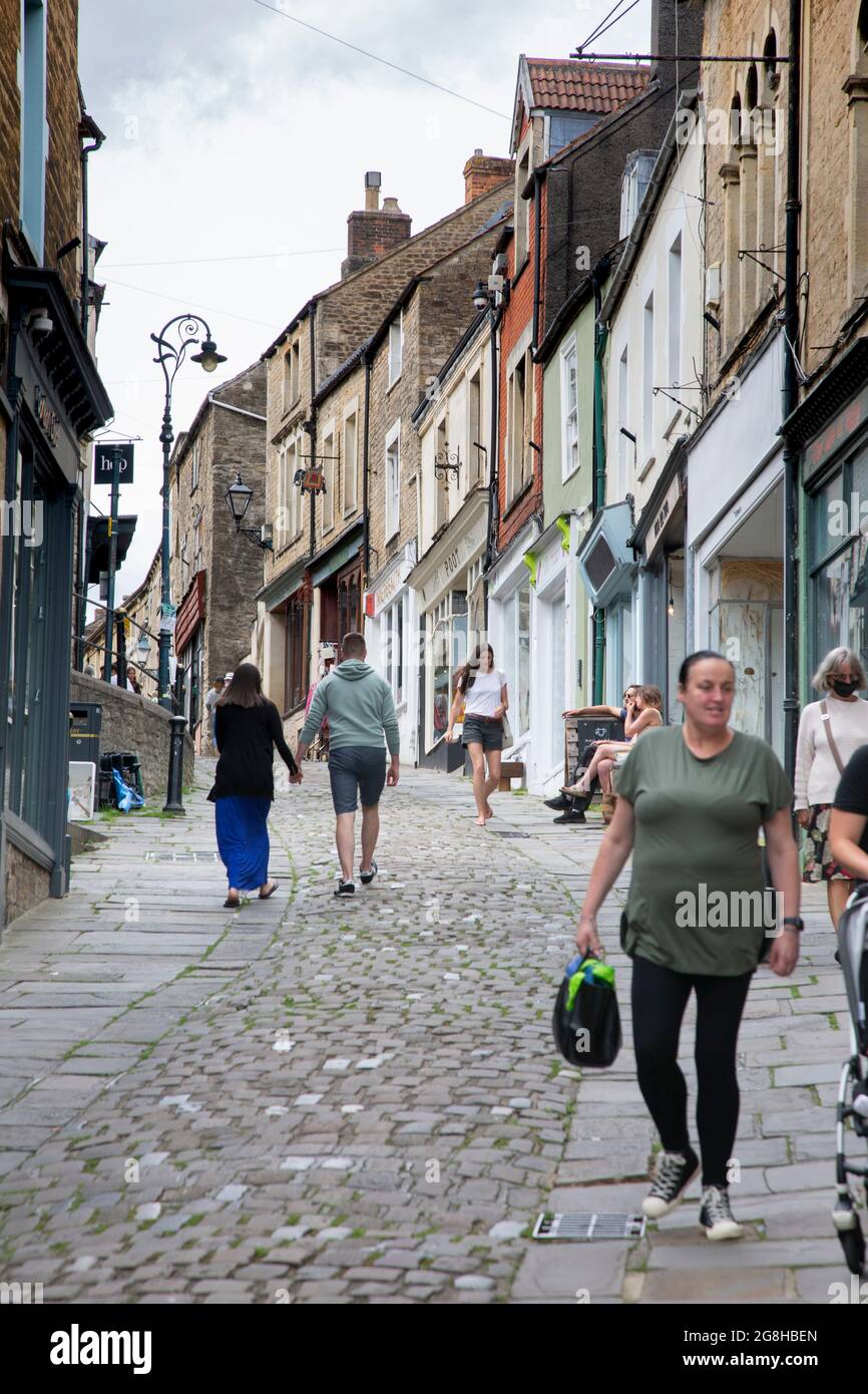 Small english town hi-res stock photography and images - Alamy