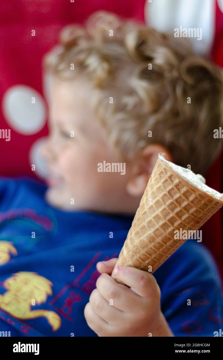 Photographing ice cream cone hi-res stock photography and images - Alamy