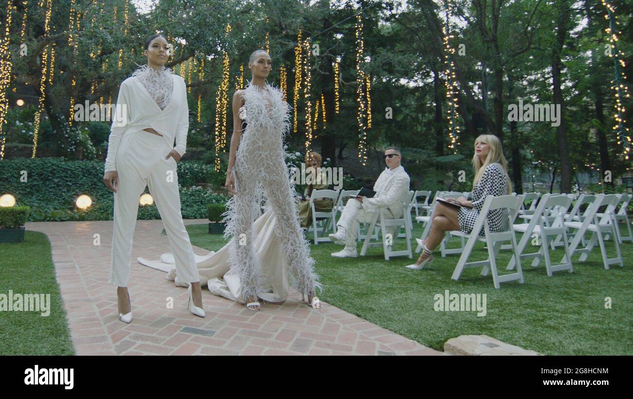 MAKING THE CUT, fashion show featuring from left: models, Winnie Harlow ...