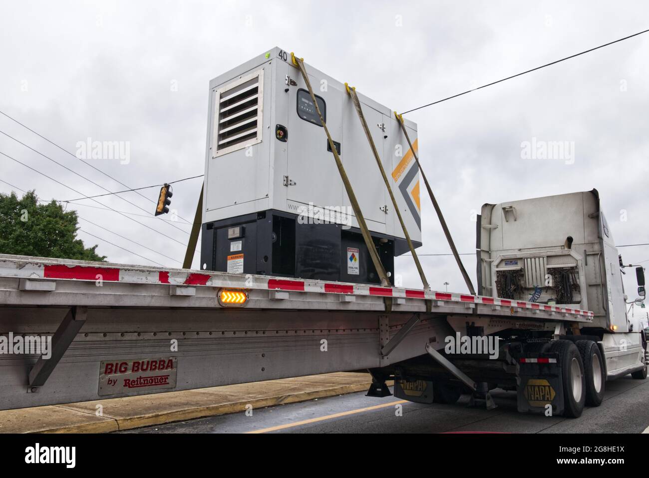 Front tractor weight hi-res stock photography and images - Alamy