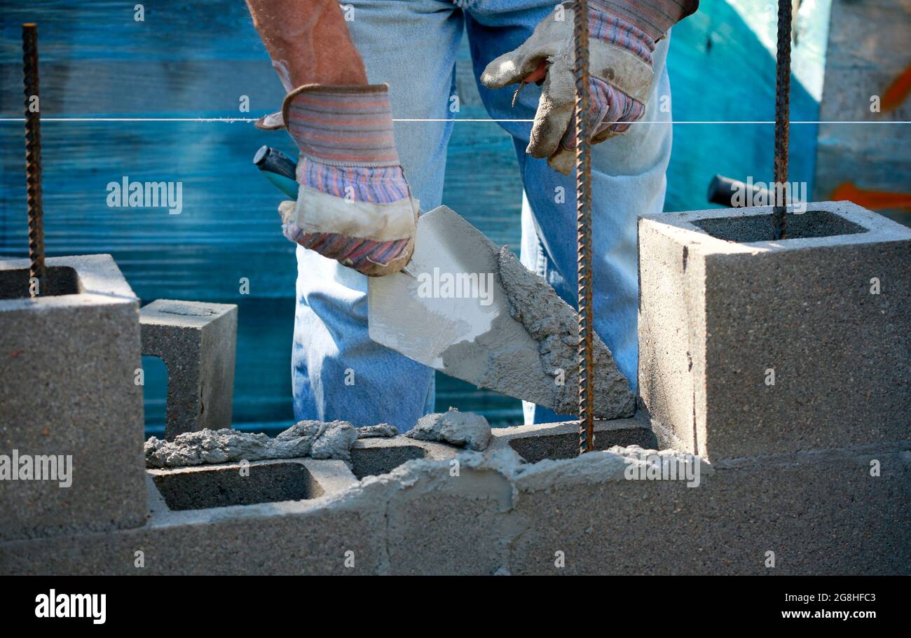 Concrete constriction hi-res stock photography and images - Alamy
