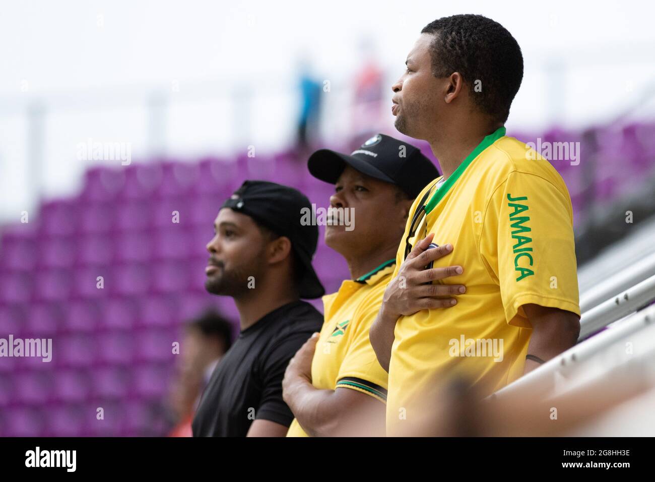 Hand over heart anthem hi-res stock photography and images - Alamy