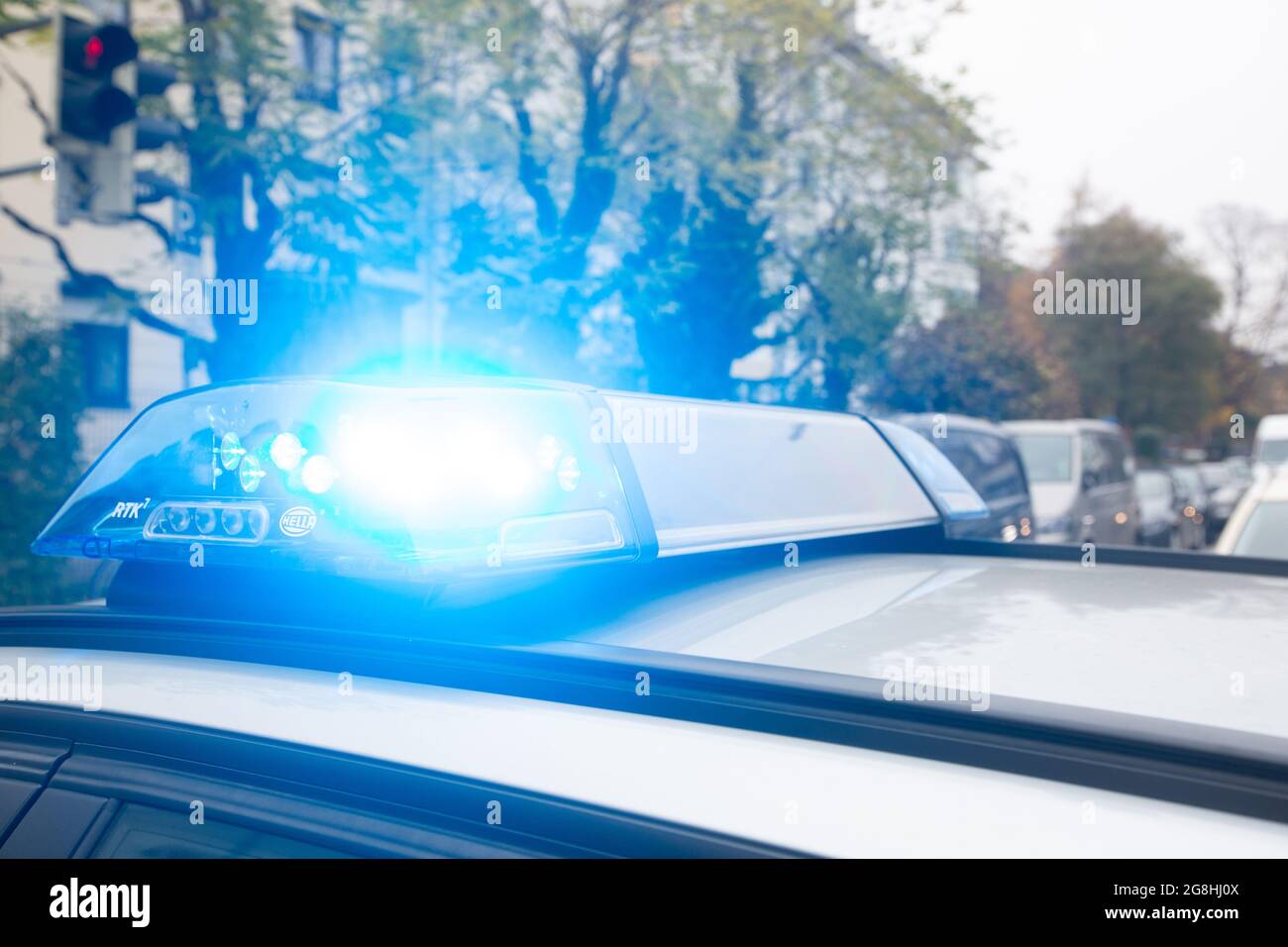 Polizeiwagen im Einsatz mit Blaulicht. (Photo by Alexander Pohl/Sipa ...