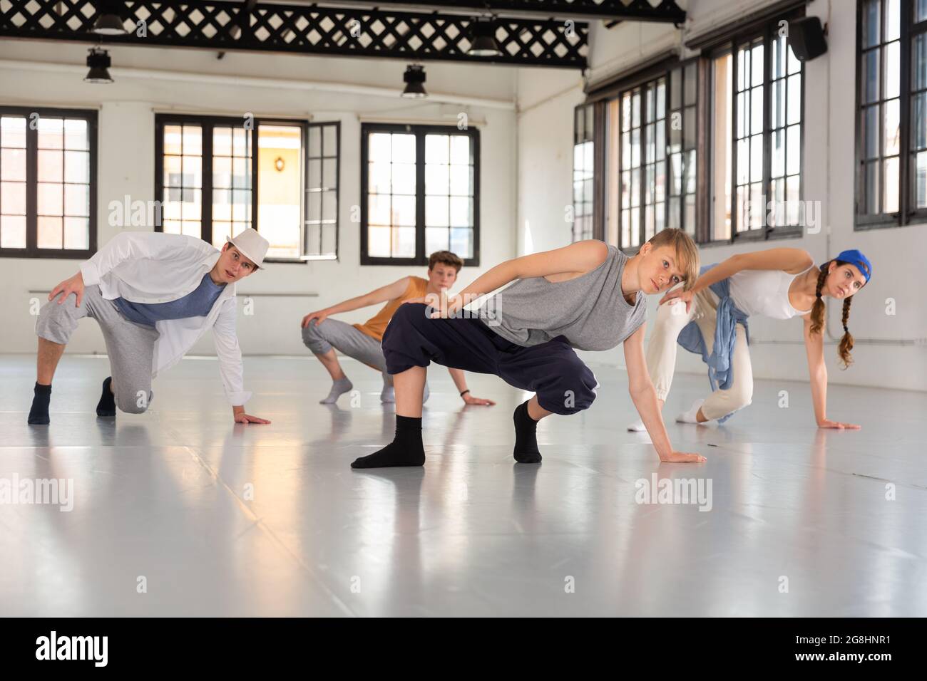 Teenage dancers training hip hop at studio Stock Photo - Alamy