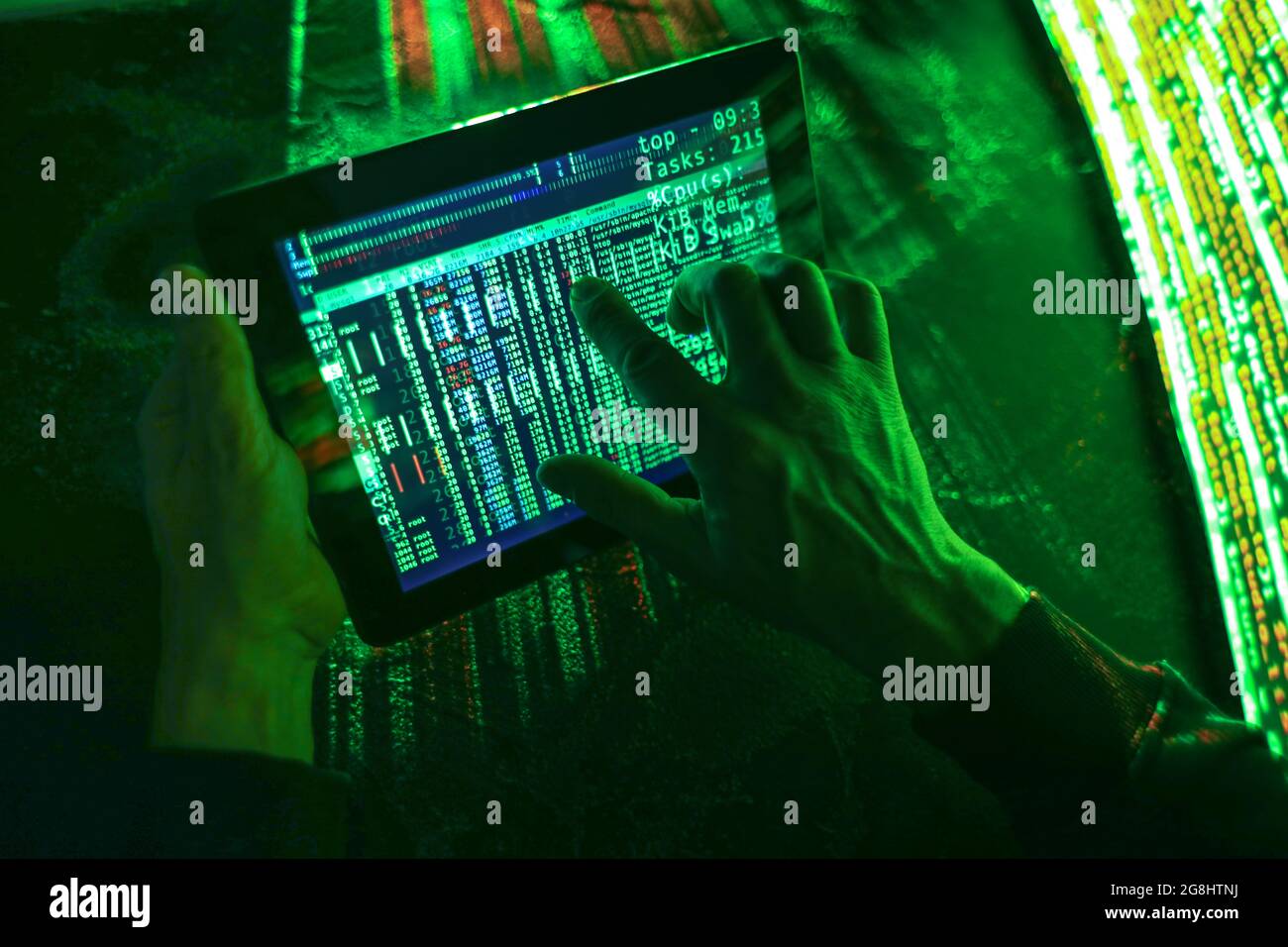 Hands breaking computer hi-res stock photography and images - Alamy