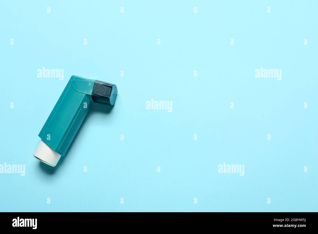 Modern inhaler on color background Stock Photo - Alamy