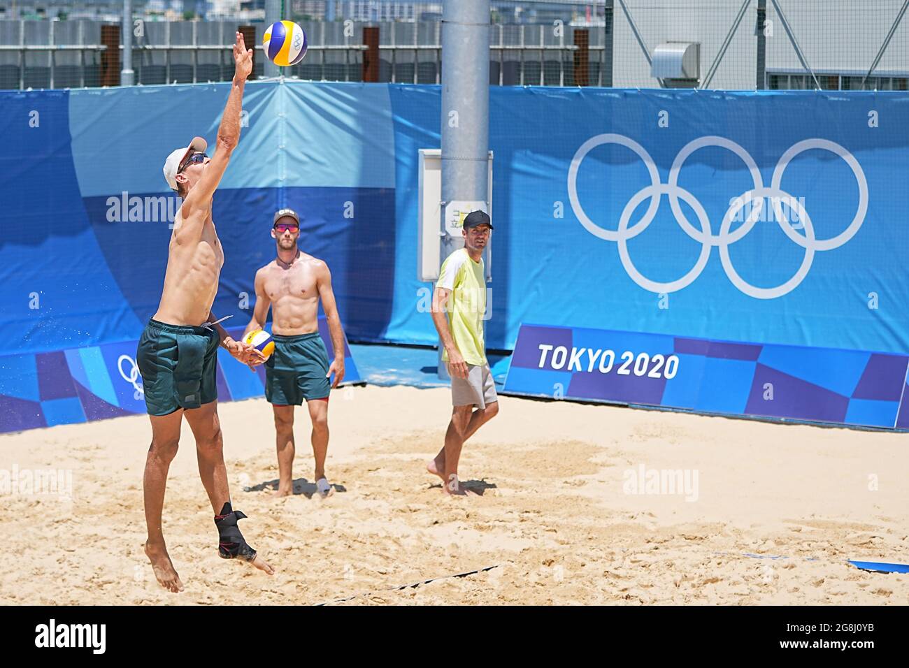 Tokio, Japan. 21st July, 2021. Volleyball/Beach: Olympics, training, on ...