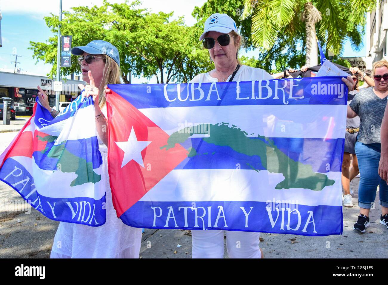Miami cuban flag hi-res stock photography and images - Alamy