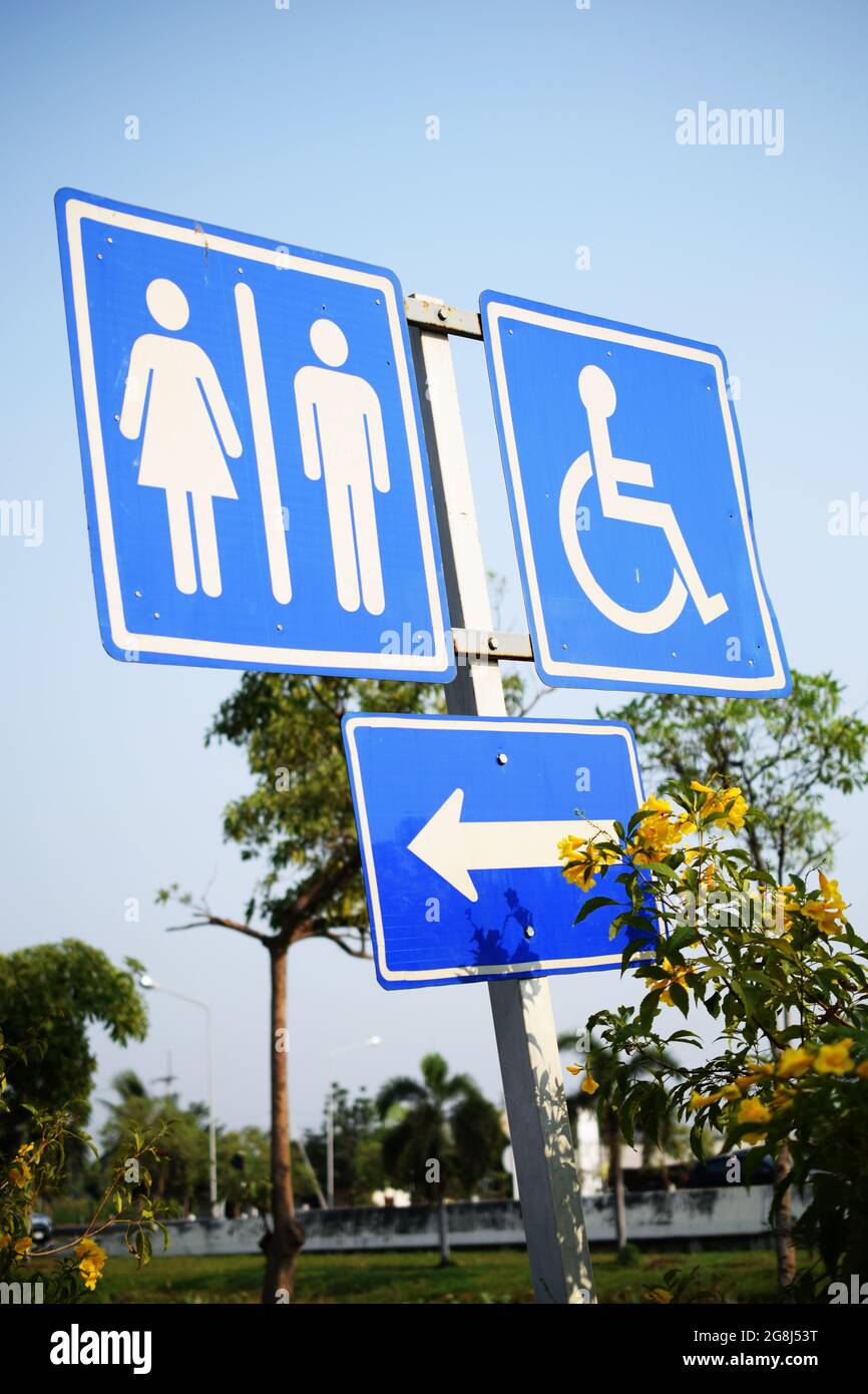 Toilet Signs with a disabled access symbol Stock Photo - Alamy