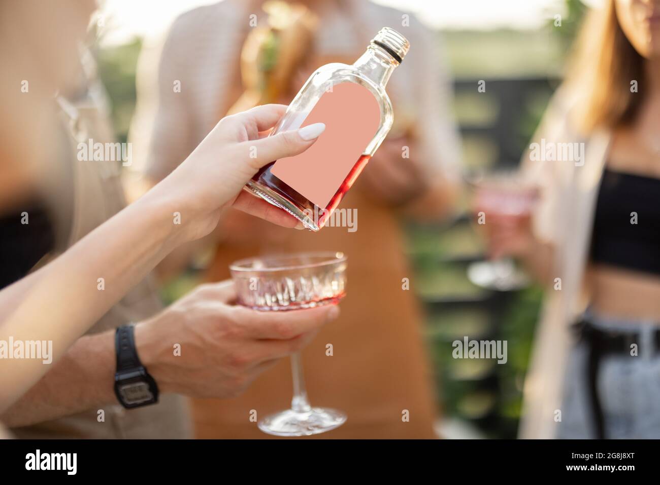 Pouring alcoholic beverage hi-res stock photography and images - Alamy