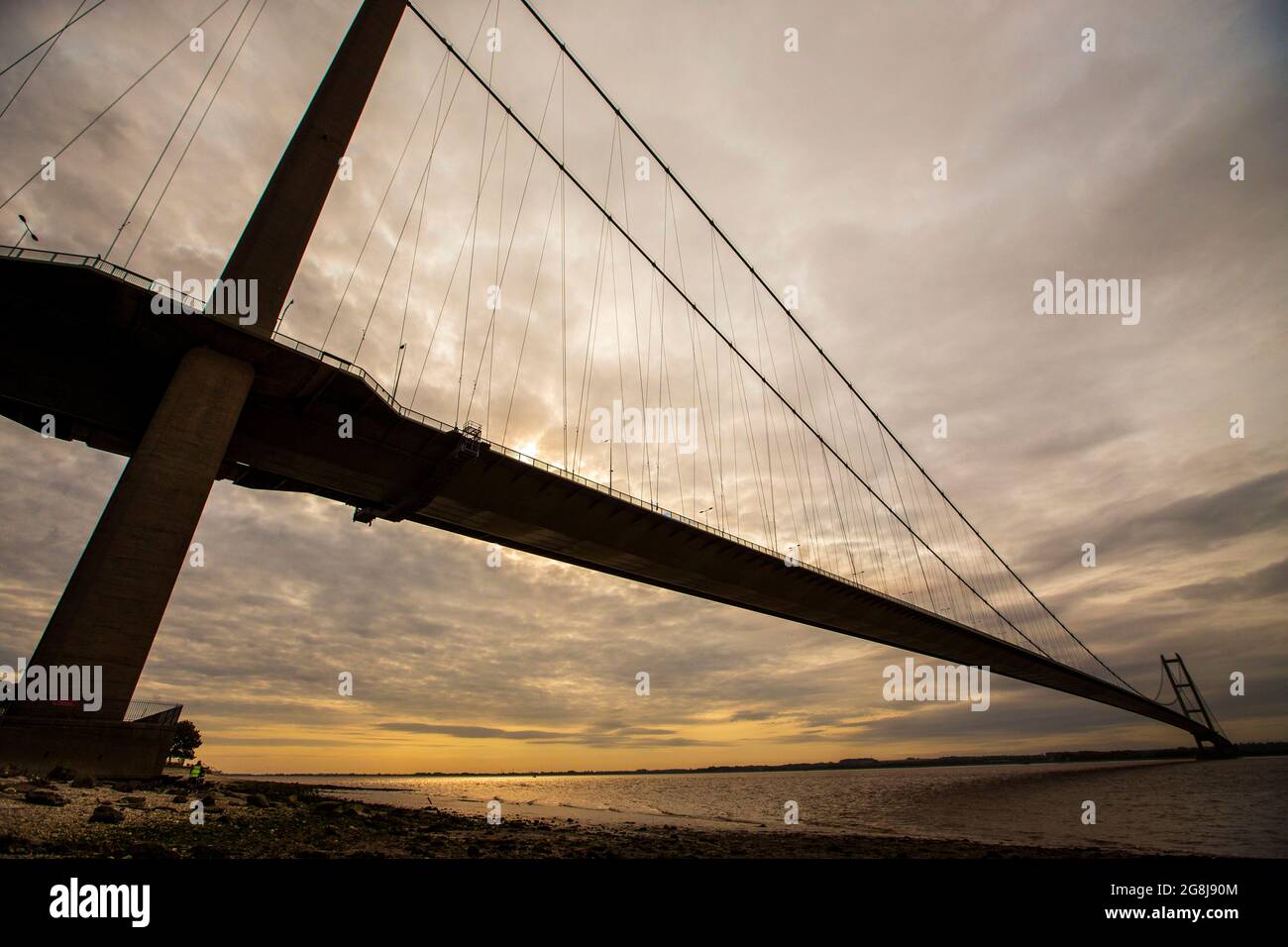 Humber bridge sunrise hi-res stock photography and images - Alamy