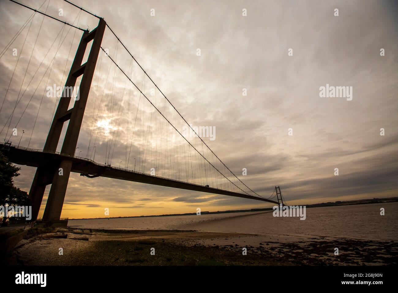 Humber bridge sunrise hi-res stock photography and images - Alamy