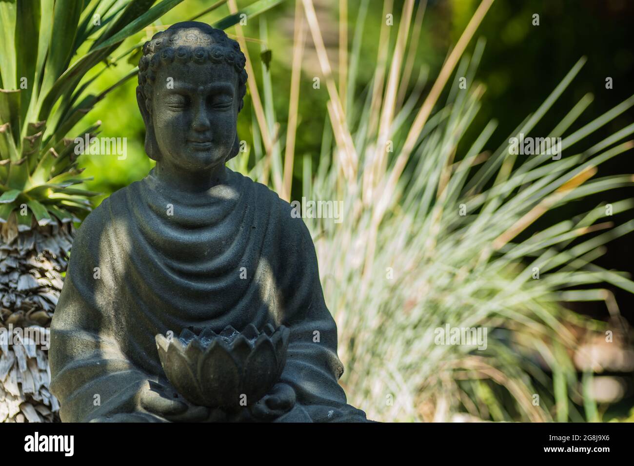 Bali foot massage spa hi-res stock photography and images - Alamy