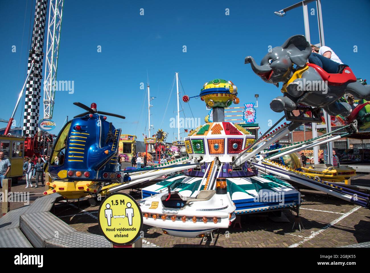 Childrens merry go rounds hi-res stock photography and images - Alamy