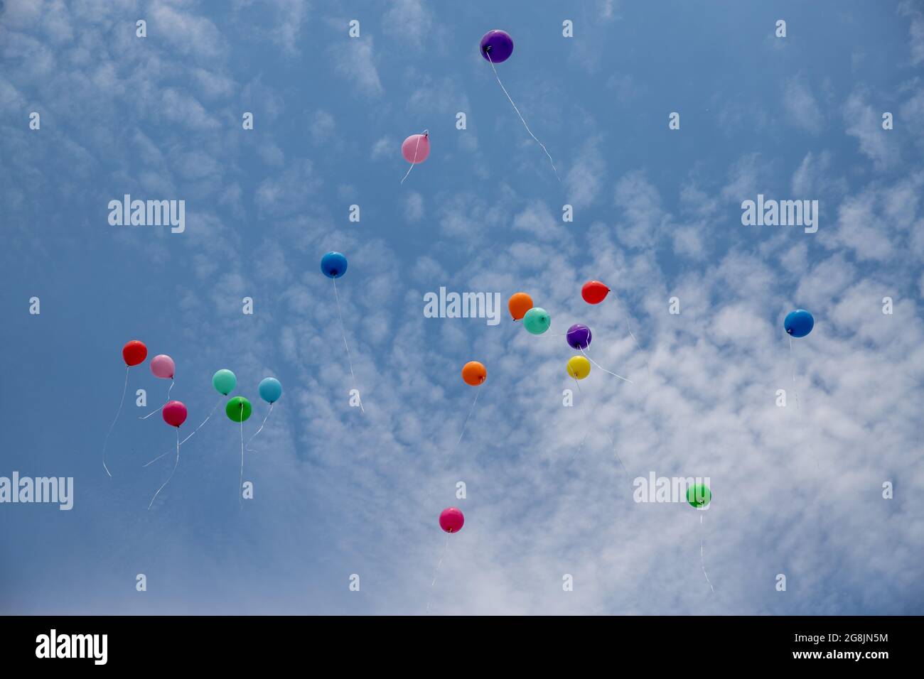 Red balloon message in sky hi-res stock photography and images - Alamy
