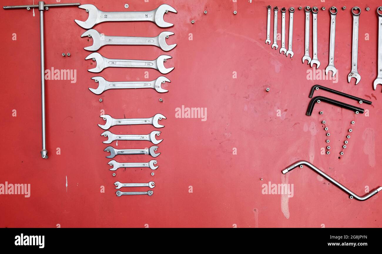 Board hanging tools equipment hi-res stock photography and images - Alamy