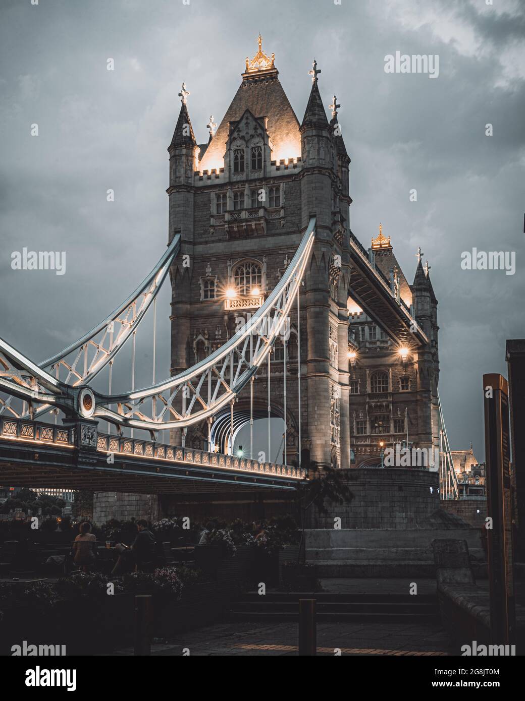 The place, london bridge hi-res stock photography and images - Alamy
