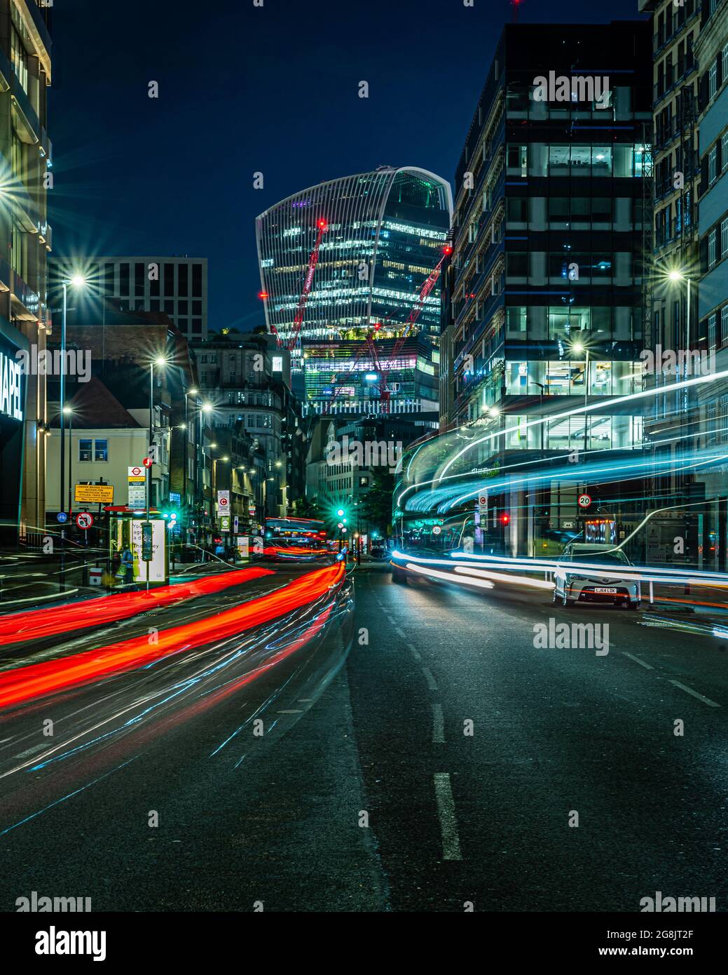 Looking across the street hi-res stock photography and images - Alamy