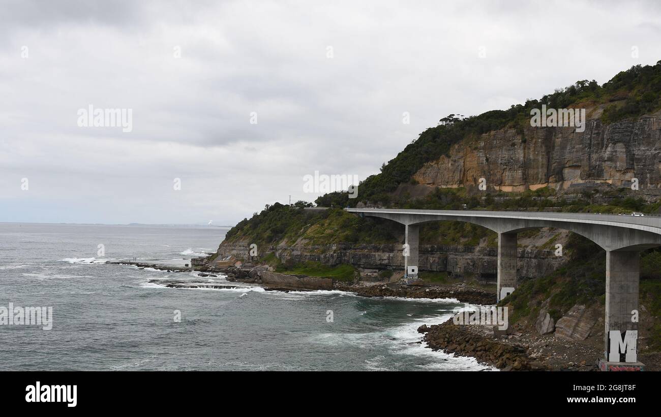 SYDNEY, AUSTRALIA - Nov 25, 2020: A beautiful view of a Sea Cliff ...