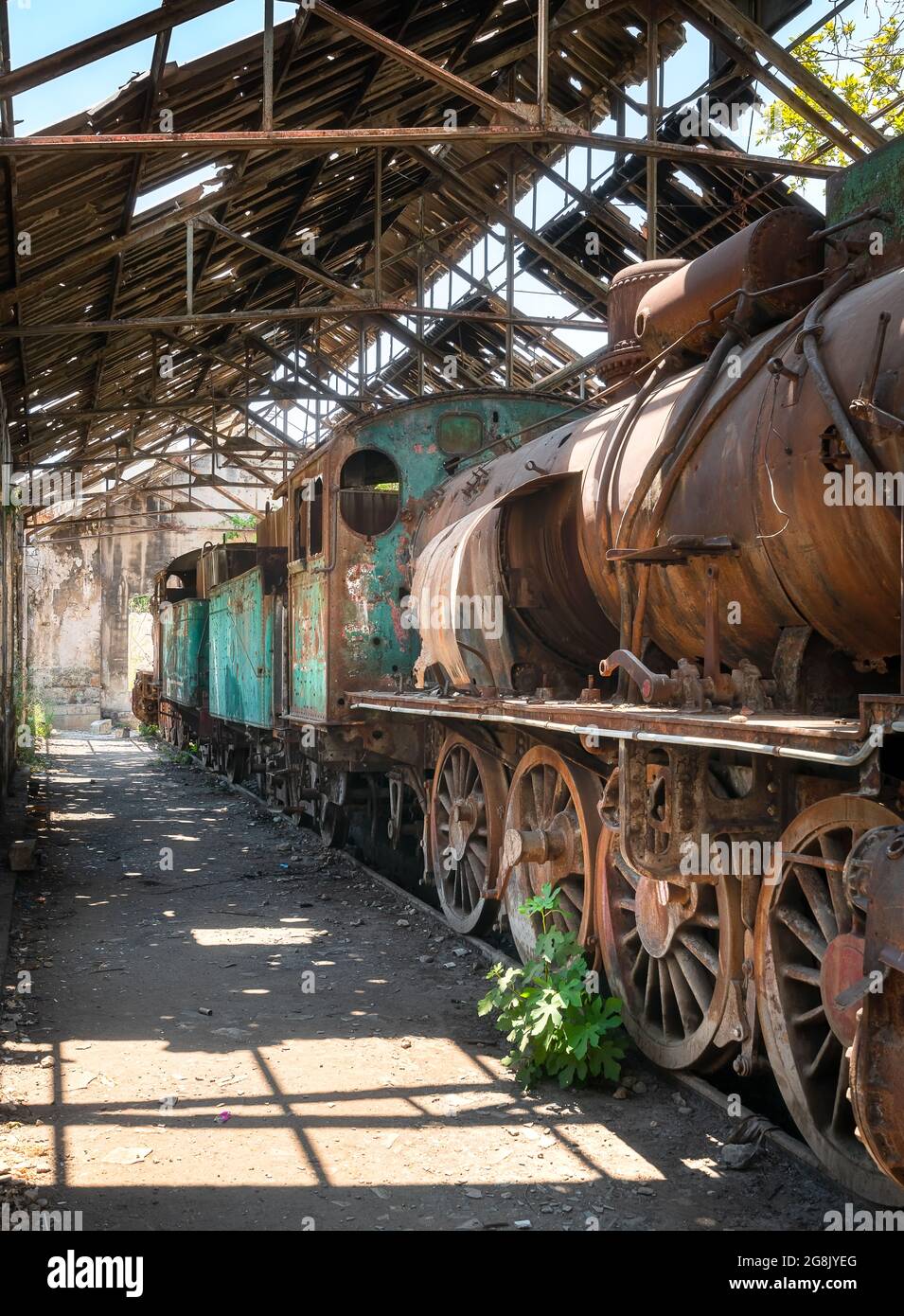 Abandoned Trains and Train Station in Lebanon Stock Photo - Alamy