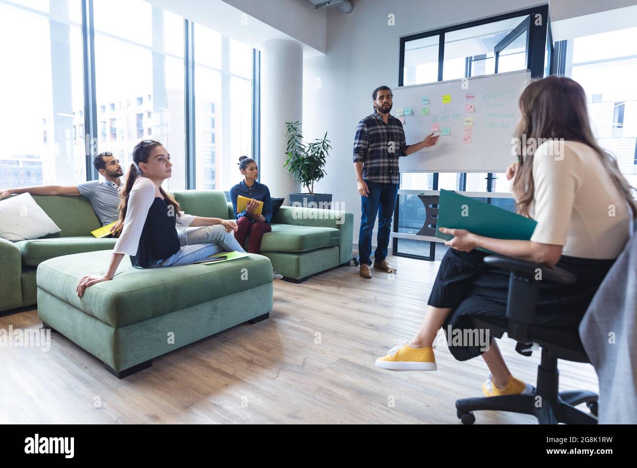 Group work illustration hi-res stock photography and images - Alamy