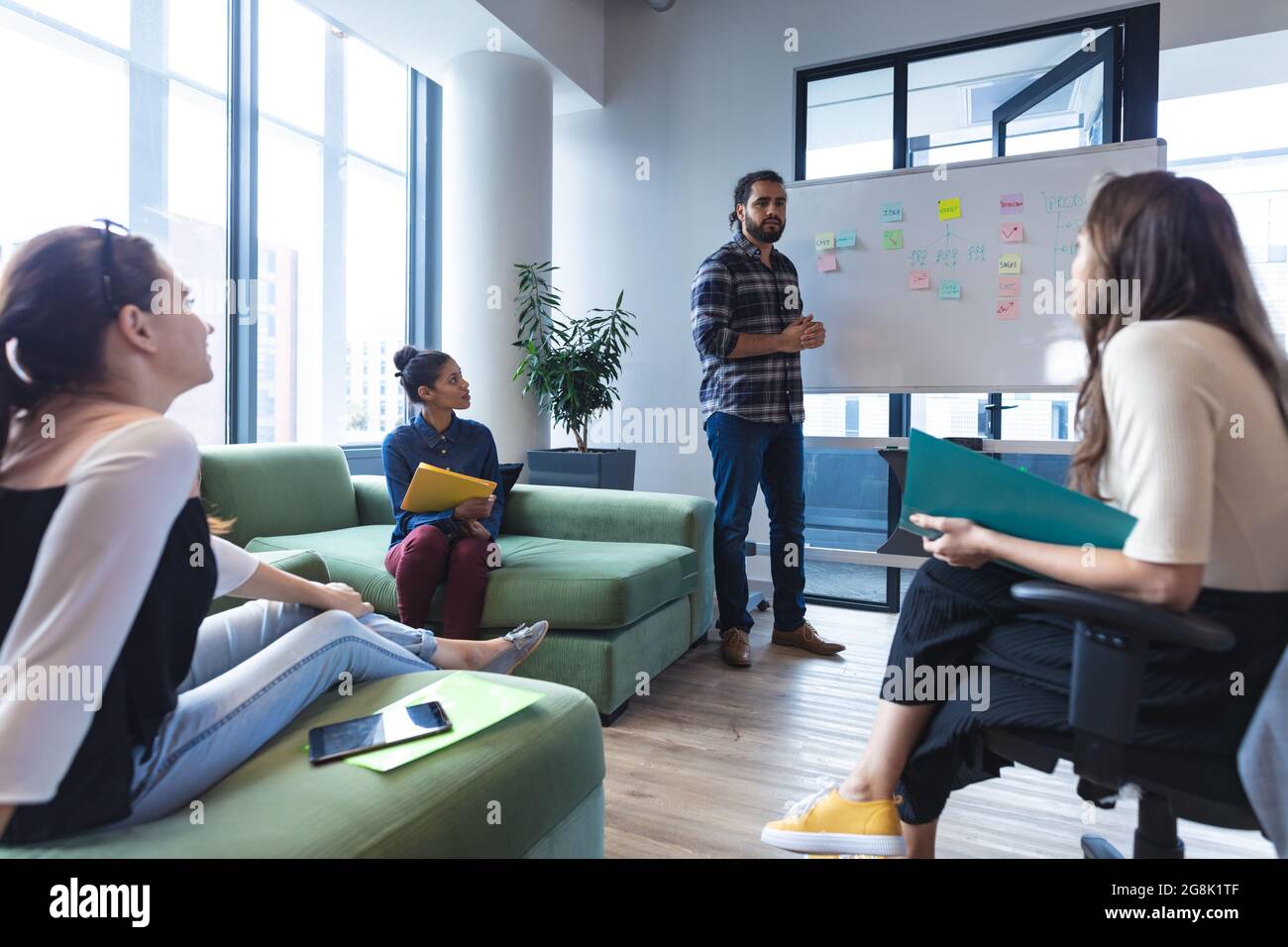 Group work illustration hi-res stock photography and images - Alamy