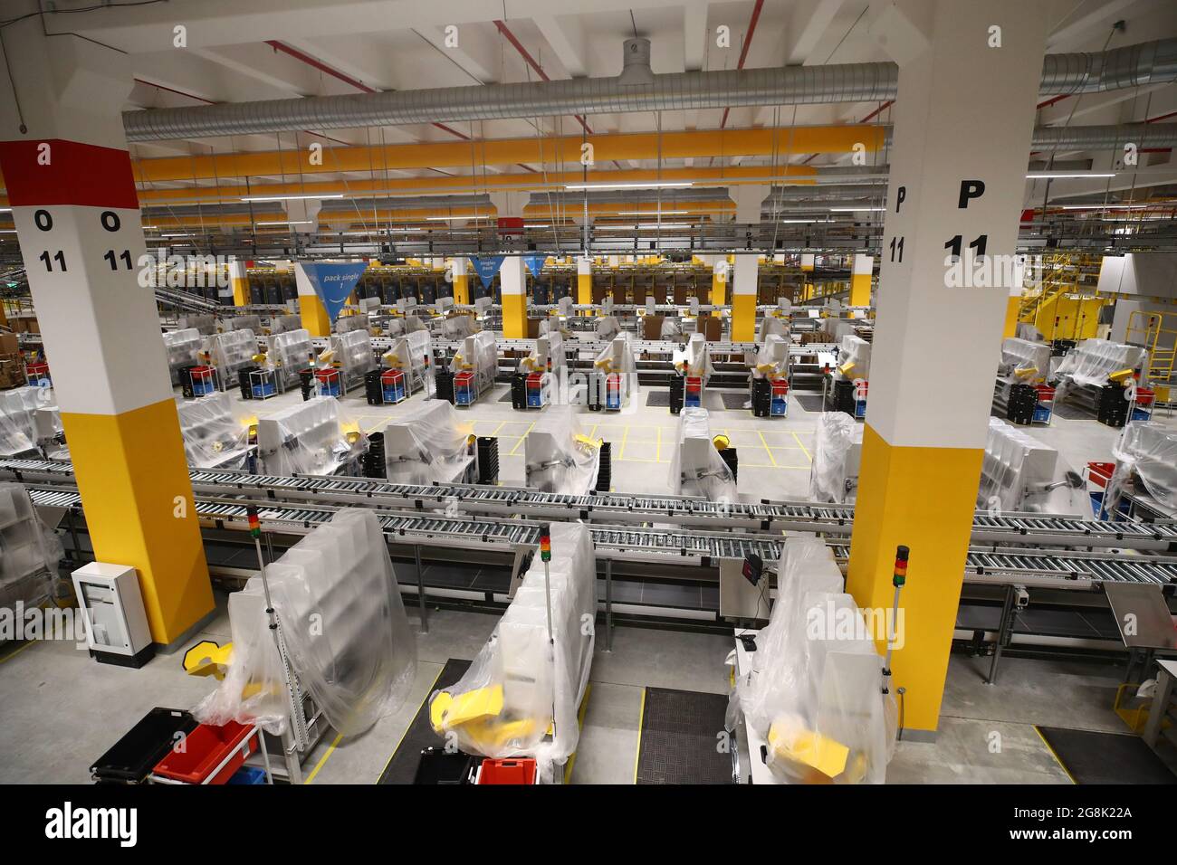Gera, Germany. 21st July, 2021. Finished shipping bays are seen in one ...