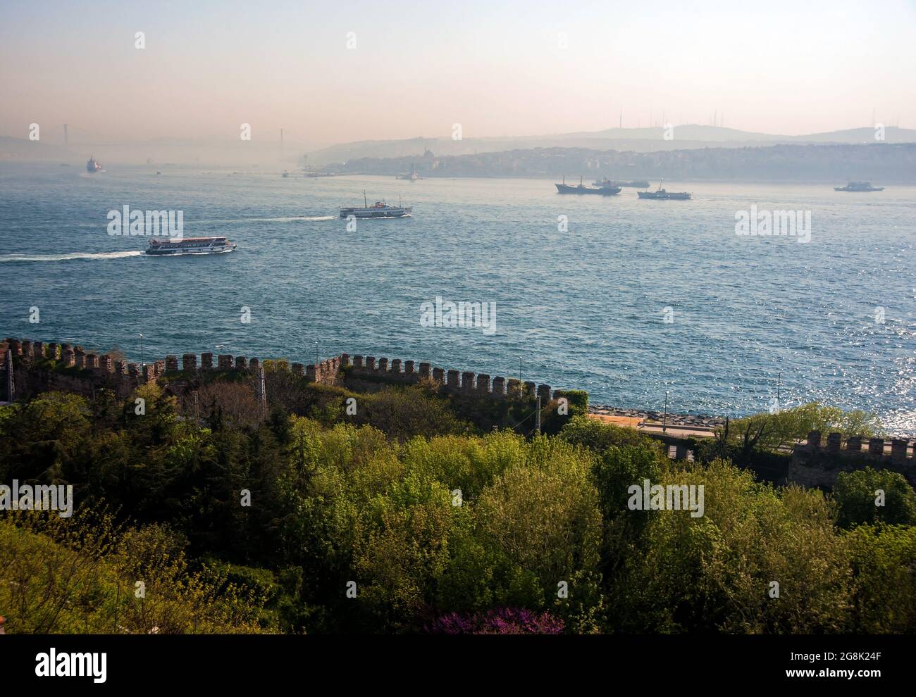 Topkapi Palace historical walls and Istanbul view Stock Photo - Alamy