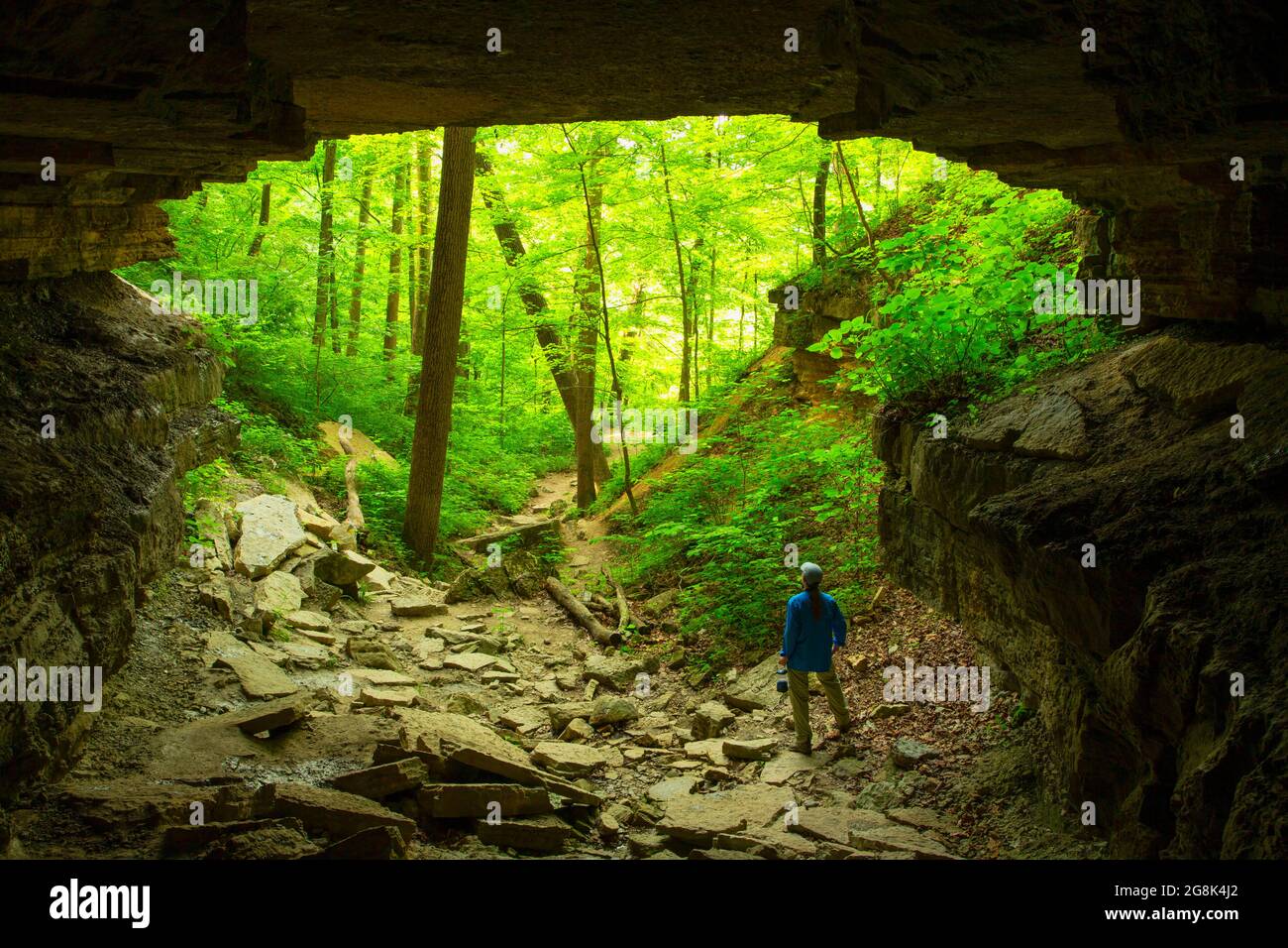 Brough's Tunnel, Clifty Canyon State Park, Indiana Stock Photo - Alamy