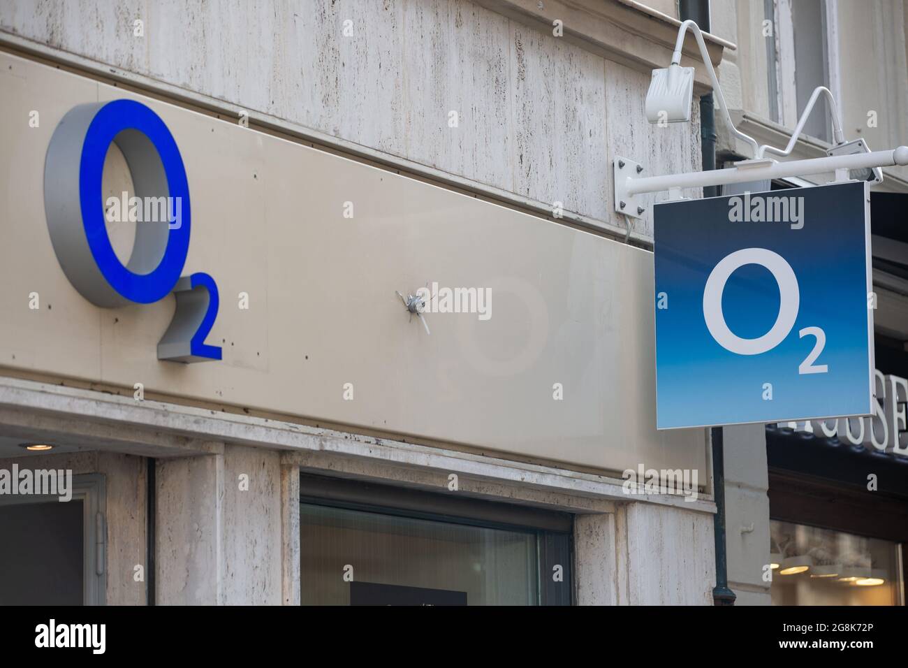 Bamberg, Deutschland. 11th Feb, 2019. Logo von O2. O2 ist Teil von ...
