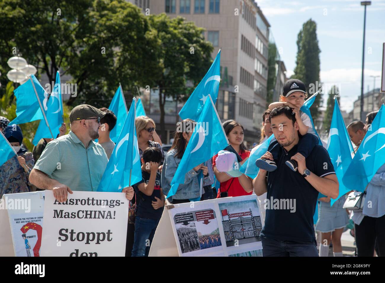 Protest der uiguren hi-res stock photography and images - Alamy