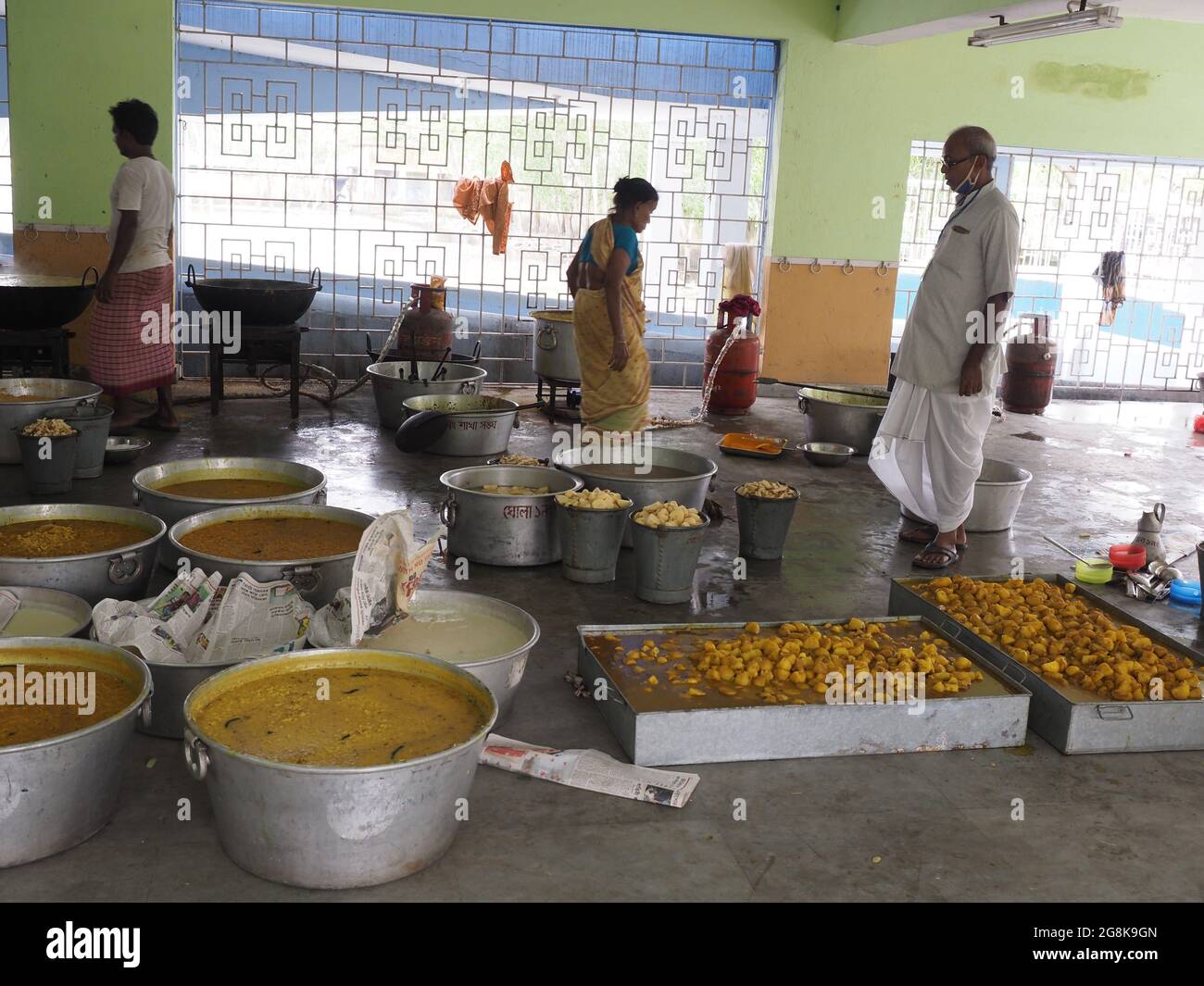 KOLKATA, INDIA - Jun 30, 2021: Sunderban, India : Local NGOs prepare ...